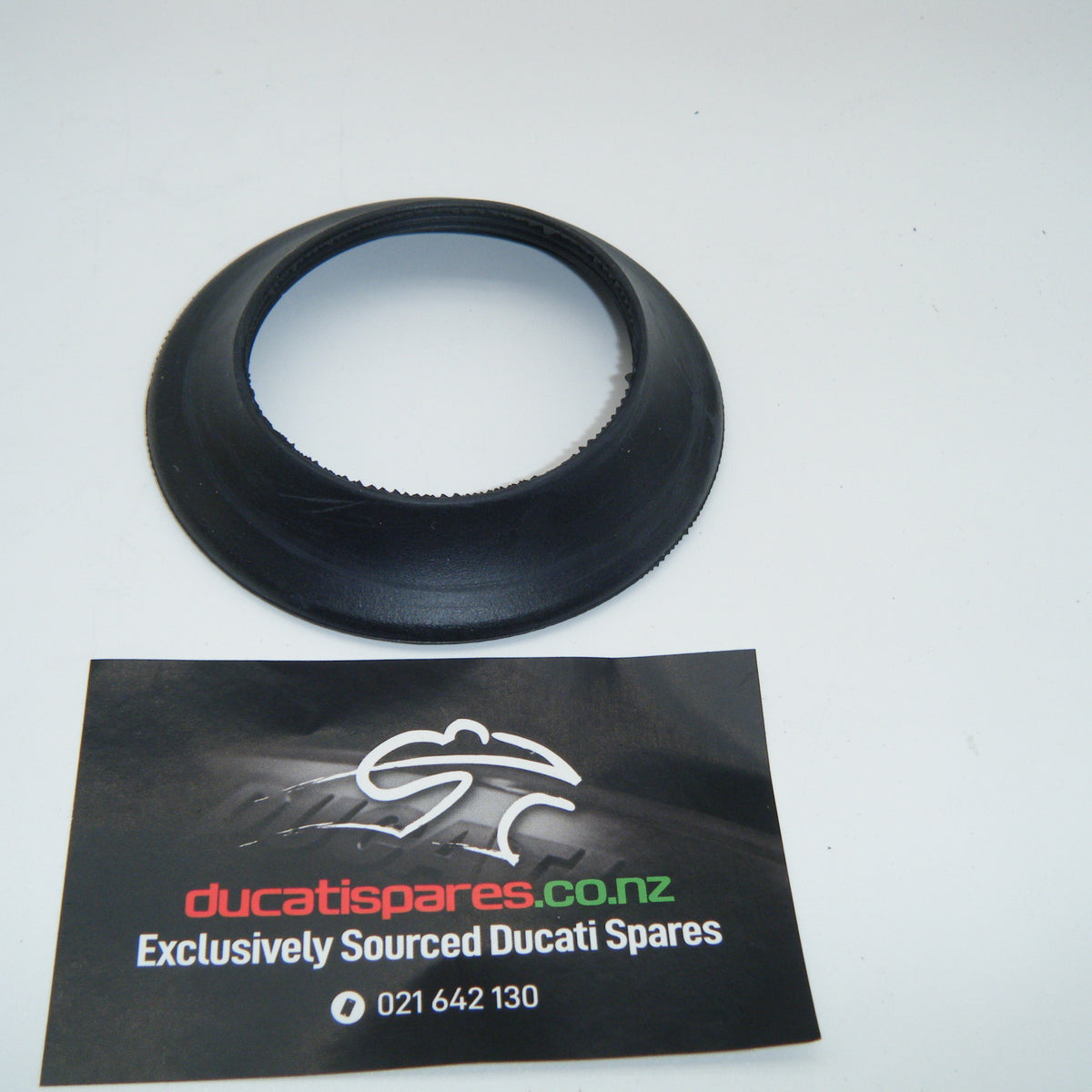 Throttle body Rubber gasket o ring thing. Between tbs and inlet trumpe ...